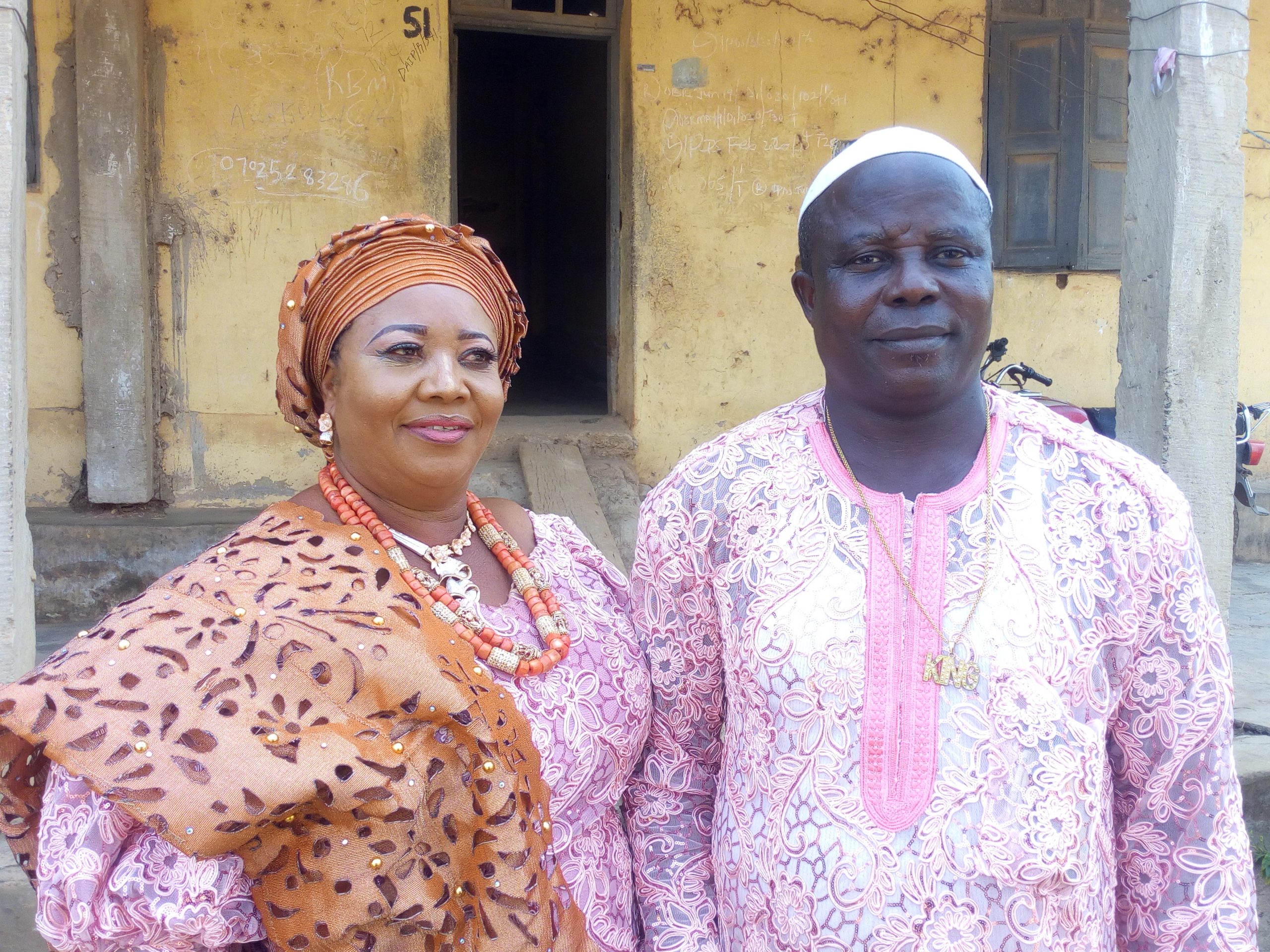 Olu-Ade of Bolorunduro, Idanre,Marries Olori ROSELINE In Grandstyle ...